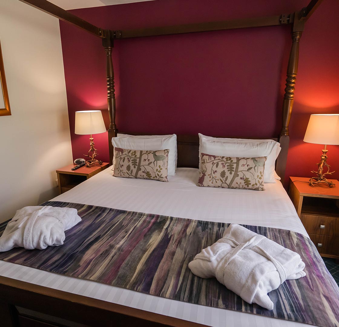 Luxury Honeymoon Suite in Scotland | Loch Lomond Waterfront