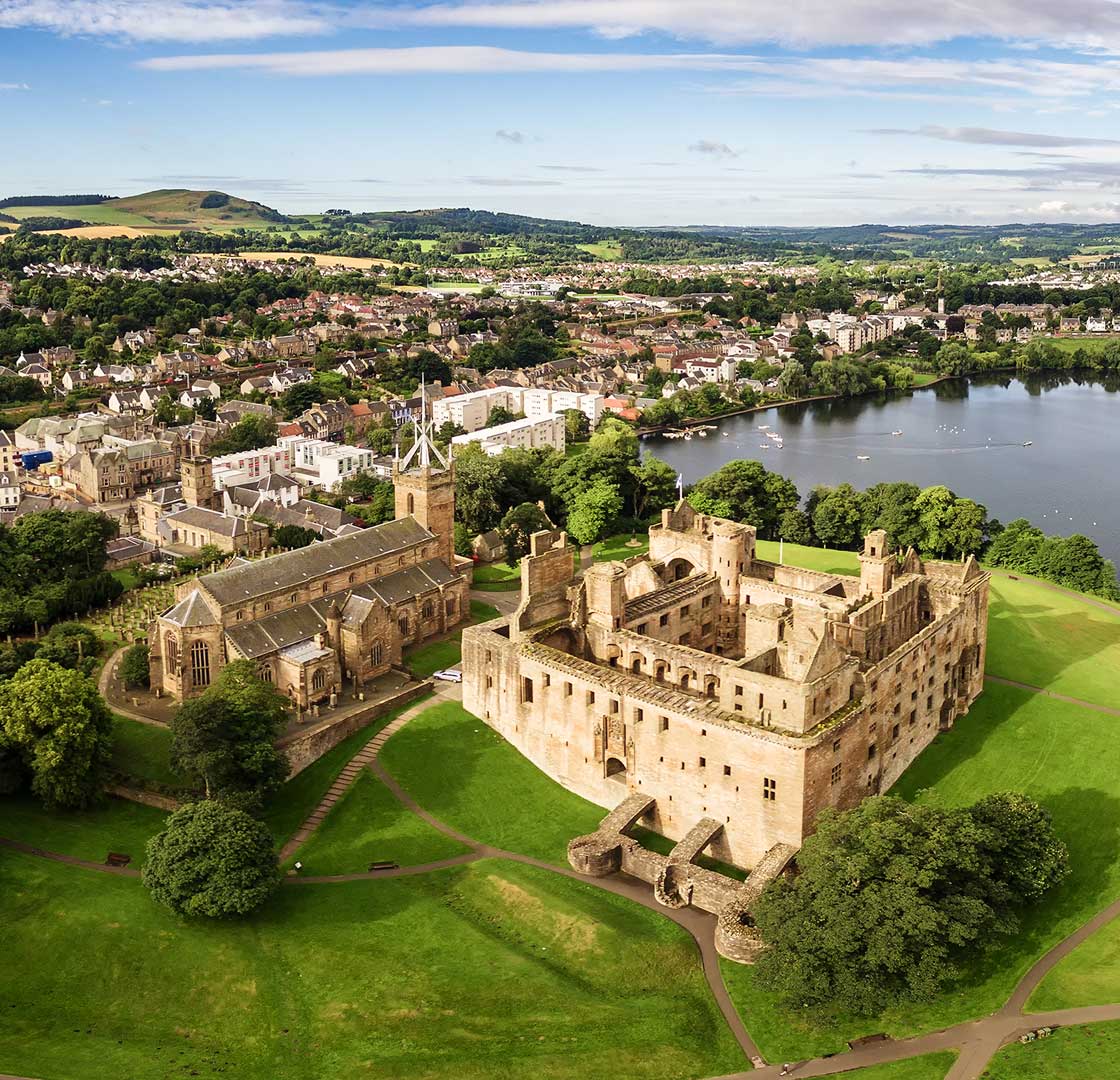 Linlithgow Palace, Scotland | Loch Lomond Waterfront
